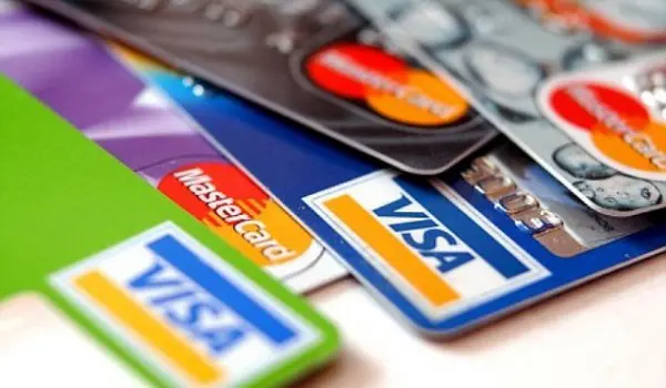 Sự khác biệt giữa thẻ MasterCard và Visa Card