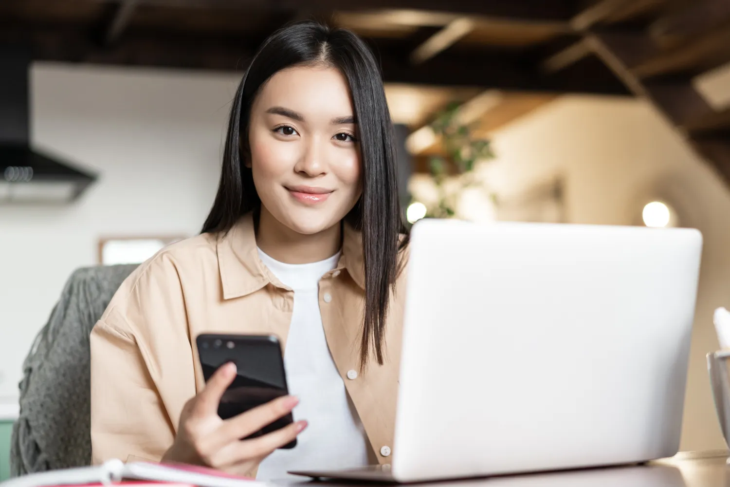 Mobile Banking, Internet Banking là gì? Nên dùng dịch vụ nào?